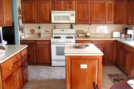 Kitchen, Builder's Grade